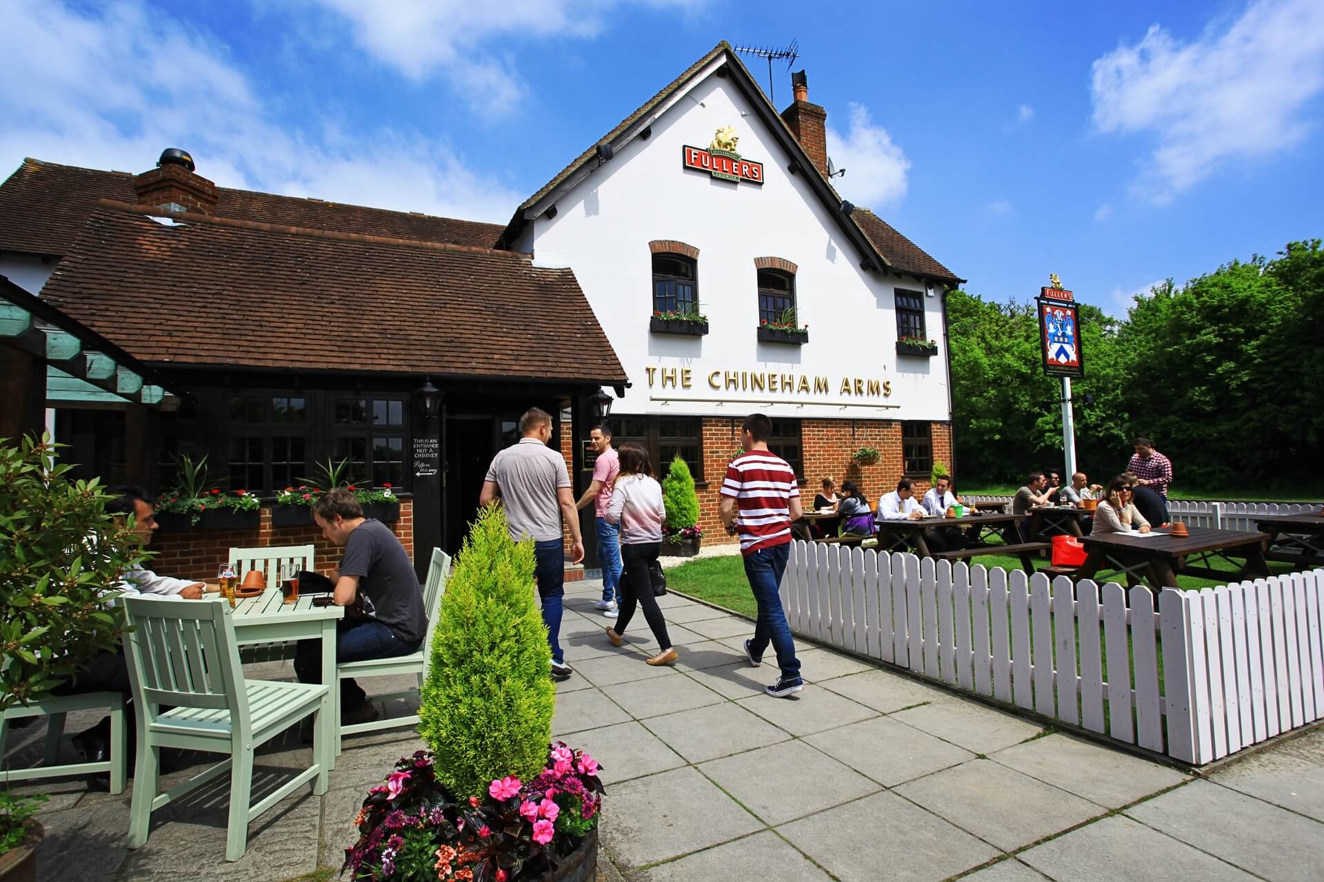 Chineham Arms - Fuller's Pub and Restaurant in Chineham